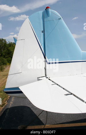 Airplane Tail Vertical and Horizontal Stabilizer Stock Photo - Alamy