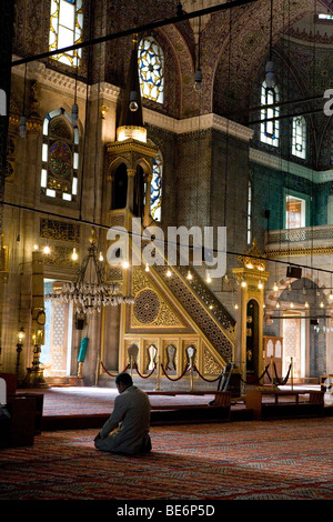 People praying inside the New Mosque Stock Photo - Alamy