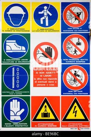 italian construction site health and safety sign Stock Photo - Alamy