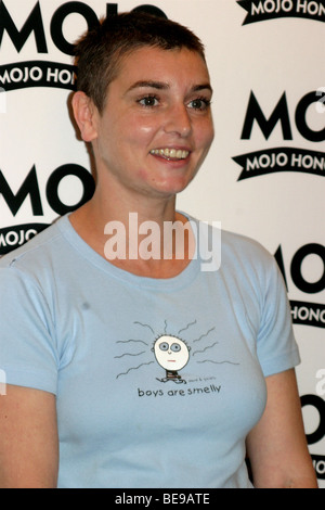 SINEAD O'CONNOR Irish rock singer about 1995 Stock Photo - Alamy
