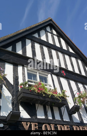 Medieval pub, Ye Olde Red Horse exterior, Evesham, Worcestershire UK ...