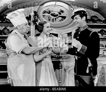 SPRING PARADE - 1940 Universal film with Deanna Durbin and Robert Stock ...