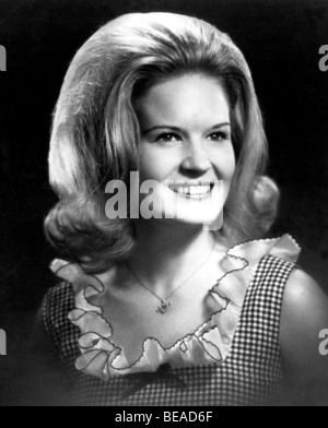 LYNN ANDERSON US Country singer Stock Photo - Alamy