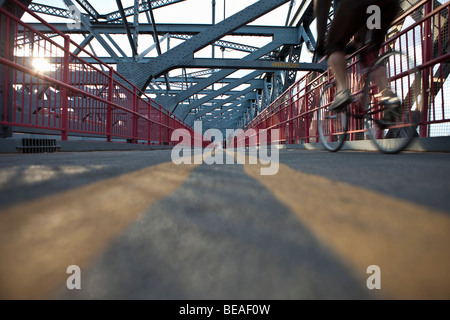 On the walkway of the Williamsburg Bridge in New York, NY, USA Stock ...