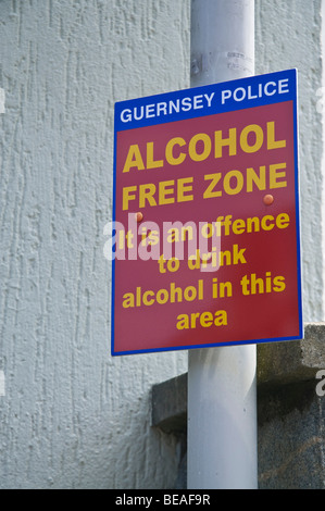 No Street Drinking Zone sign, Bristol city centre, UK Stock Photo - Alamy