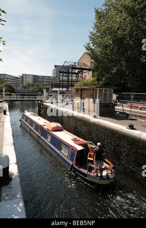 River Lee Navigation Canal near Stamford Hill, London England United ...