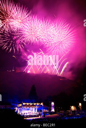 Edinburgh Festival Fireworks Stock Photo - Alamy