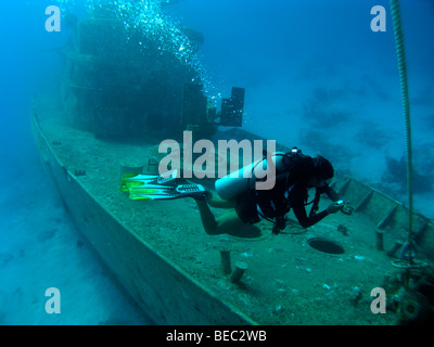 Port Nelson Wreck, Nassau, Bahamas Stock Photo - Alamy