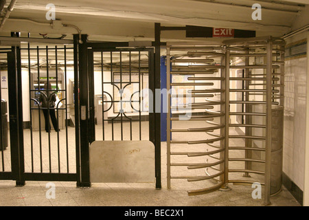 New York City subway turnstile entrance gate Stock Photo: 21696140 - Alamy