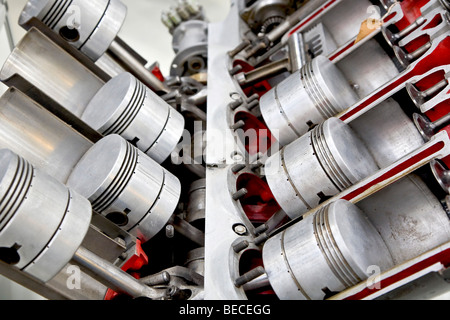 Model of a 90 degrees v-engine Stock Photo - Alamy