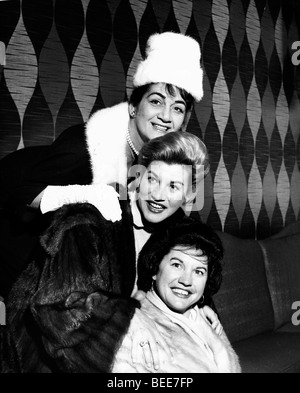 The Andrews Sisters, Patty Andrews, LaVerne Andrews, Maxene Andrews, ca ...