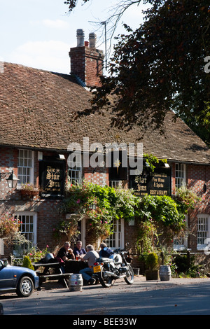 The Star Inn pub in the village of Geddington, England Stock Photo - Alamy