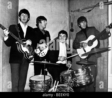 The Beatles rehearse with replacement drummer Jimmie Nicol Stock Photo ...