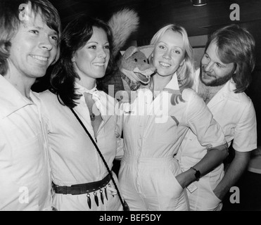 Benny Andersson of ABBA, smiling in close-up side shot, in studio ...