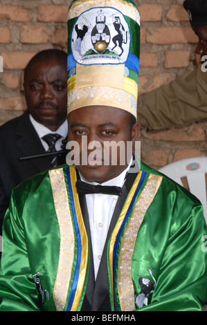 Wedding of king omusinga mumbere charles Wesley of Bakonzo to Queen ...
