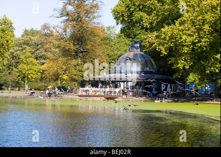 Victoria Park, London with it's Pavilion Cafe and lake Stock Photo - Alamy