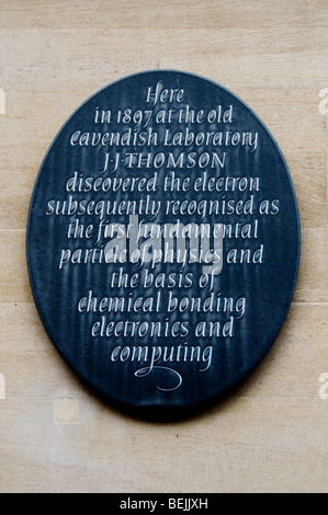 DNA plaque, cavendish laboratory Cambridge Stock Photo - Alamy