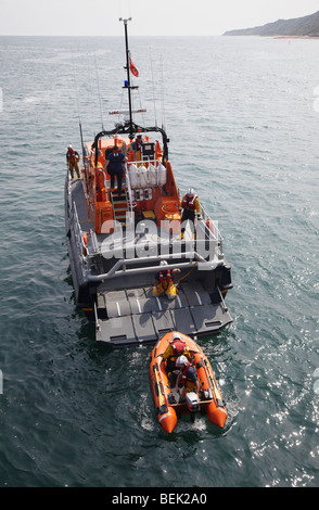 Launching the Y class lifeboat from the RNLI Lifeboat Lester The Cromer ...