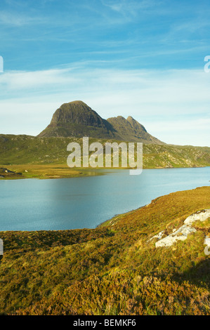 Scotland, Sutherland, near Lochinver, Suilven, view along ridge from ...