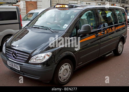 Mercedes Vito London Taxi Black Cab - Signs on a Mercedes Vito Taxi in ...