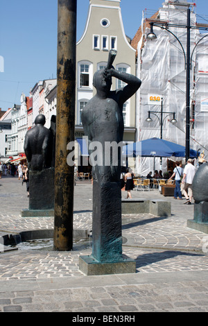 Neue Markt, New Market square in historic old town fountain ...