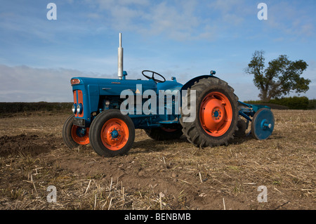 Fordson Dexter vintage tractor Stock Photo - Alamy