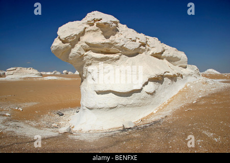 Limestone formation, White Desert near the Farafra Oasis, Libyan Desert ...