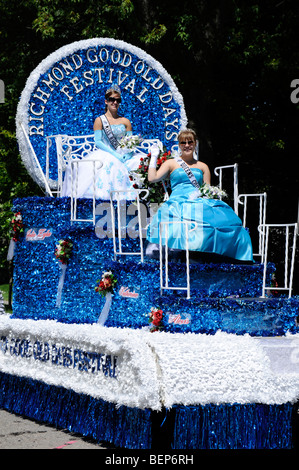 Beauty Pageant Queen and Court in Patriotic Parade Stock Photo - Alamy