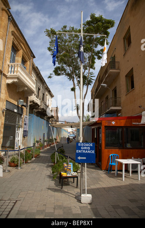 Check border point for crossing to north cyprus. People crossing the ...