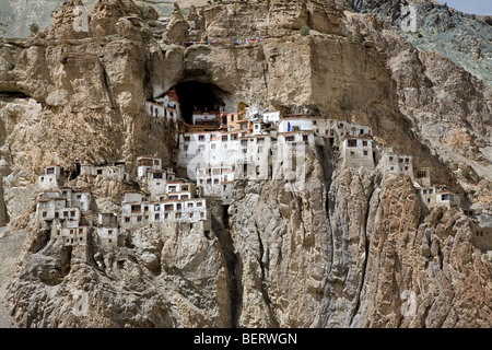 A view of Phuktal Monastery, Zanskar, Ladakh, India Stock Photo - Alamy