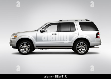 2010 Ford Explorer Limited in Silver - Front angle view Stock Photo - Alamy