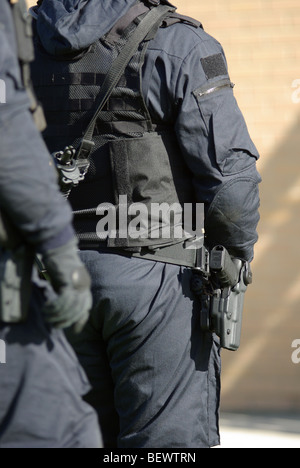 Police tactical firearms Stock Photo - Alamy