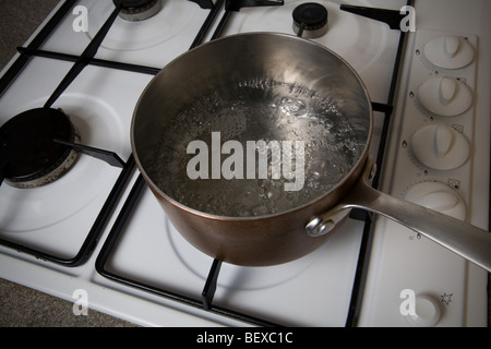 Saucepan of boiling water Stock Photo - Alamy