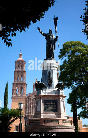 Statue of Miguel Hidalgo, Dolores Hidalgo, Mexico Stock Photo - Alamy