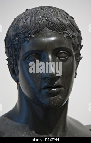 Doryphoros of Polykleitos. Greek statue, Classical era. C. 440 BC ...