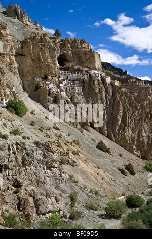 Trekking to Phugtal (Phuktal) Monastery, Zanskar, Ladakh, India Stock ...