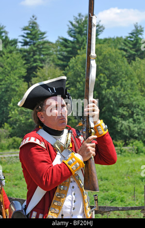 British Redcoat - costumed American Revolutionary War (1770's) era re ...