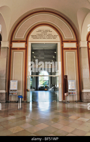 Bavarian State Library, first floor, statue of Albrecht V, Duke of ...