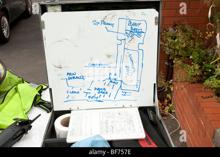 Fire Service Inner cordon board and tape Stock Photo - Alamy