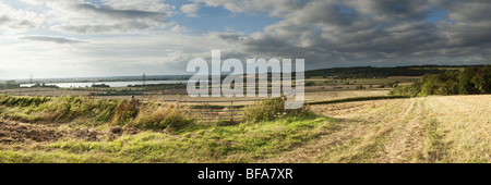 Farmoor Reservoir from the hillside near Cumnor, Oxfordshire, Uk Stock ...