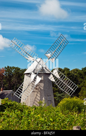 Old Higgins Farm windmill at Drummer Boy Park, Brewster, Cape Cod ...