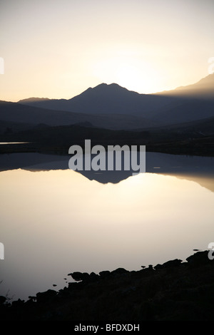 Snowdon Sunset Reflection in Lake Stock Photo - Alamy