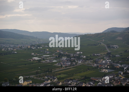 Germany, Rhineland-Palatinate, the Moselle, Kröv, vineyards, Moselle ...