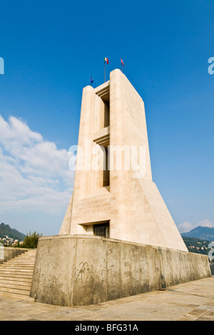 War memorial, Como, Lombardy, Italy Stock Photo - Alamy