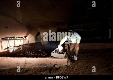 Images of the Bedouin Howeitat Tribe of Wadi Rum Jordan Stock Photo - Alamy