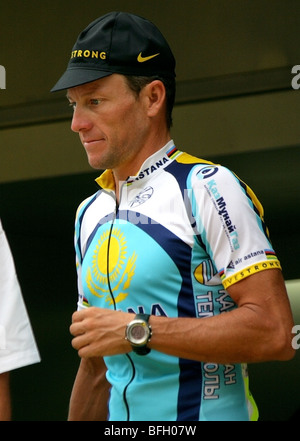 Lance Armstrong, seven times winner of the Tour de France, wearing the ...