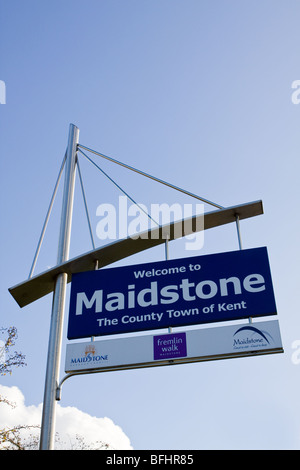 Maidstone Town Road Sign Stock Photo - Alamy