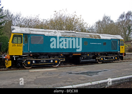 Class 25 Bo Bo Diesel Locomotive, BR Two Tone Green Livery Stock Photo ...