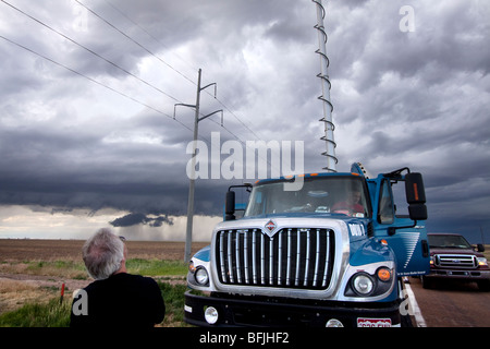 Josh Wurman of the Center for Severe Weather Research speaks to storm ...