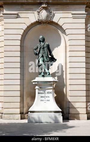 FRANCE, MEURTHE-ET-MOSELLE (54) NANCY, STANISLAS STATUE ON STANISLAS ...